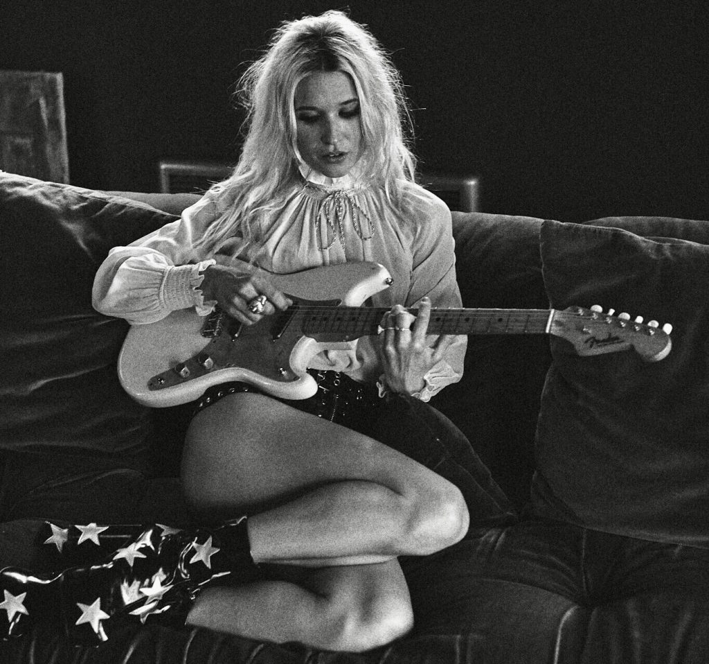 Cover Story Natalie Bergman • Redefining Legacy Illinois Entertainer