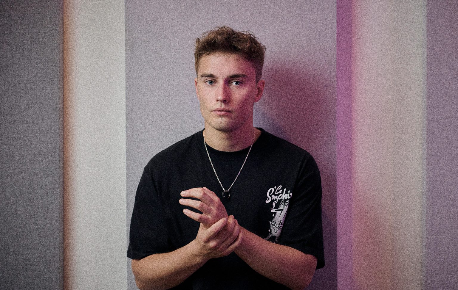 Live Review: Sam Fender at Aragon Ballroom • Chicago : Illinois Entertainer